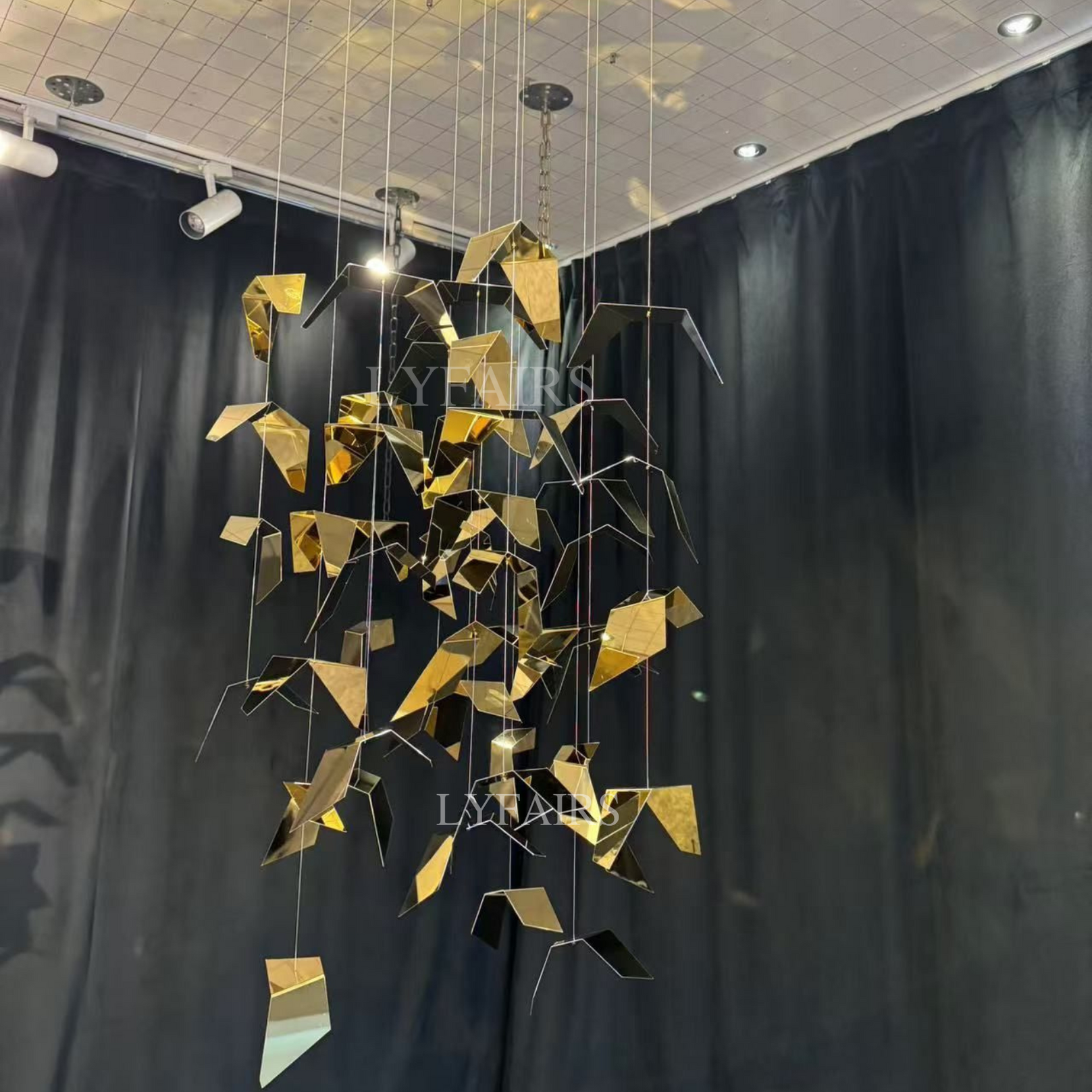 Creative Golden Wings Origami Crane Floating Suspension Light Fixture for Hall/Hotel/Restaurant ...