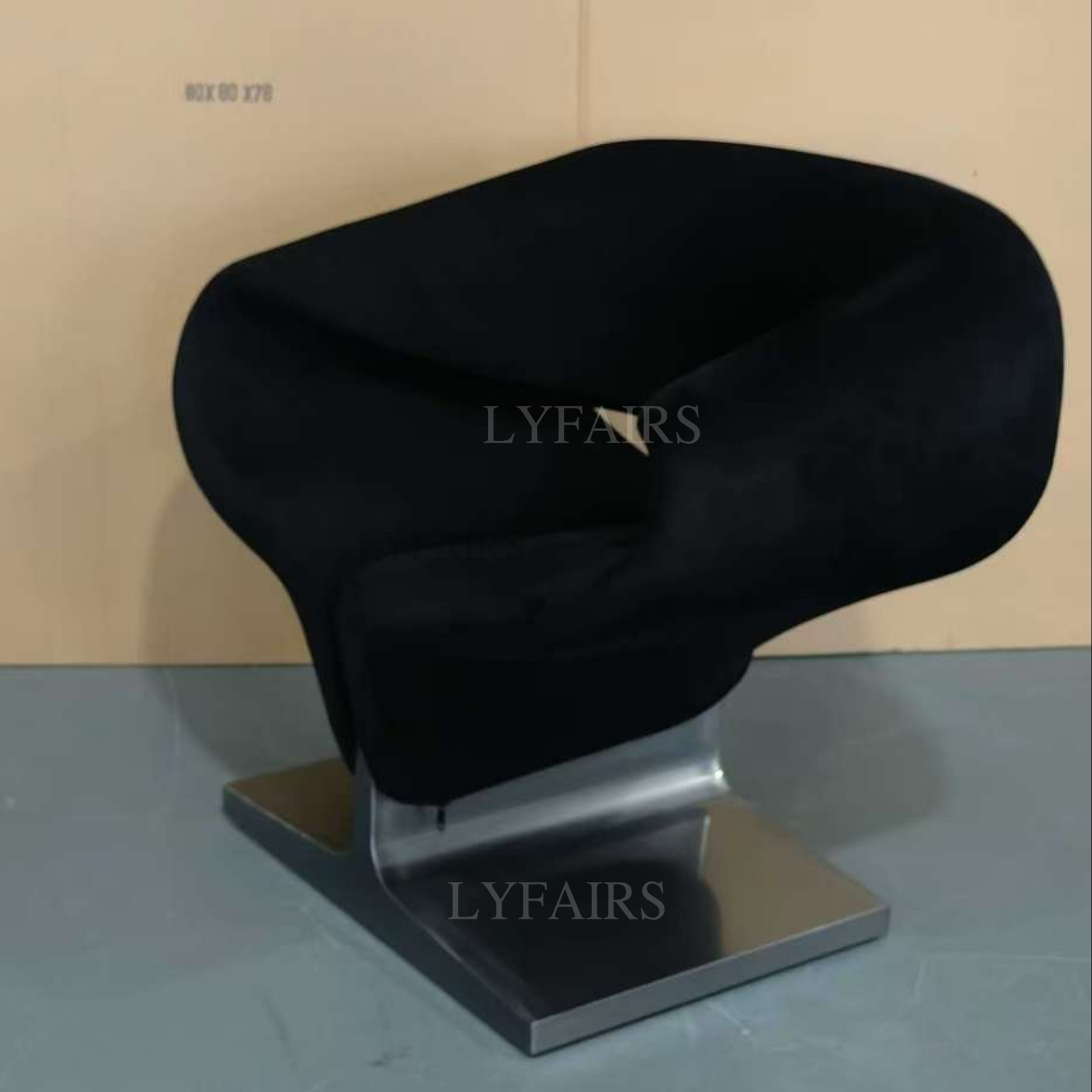 Fiberglass Heart-shaped Ribbon Creative Accent Chair — Lyfairs