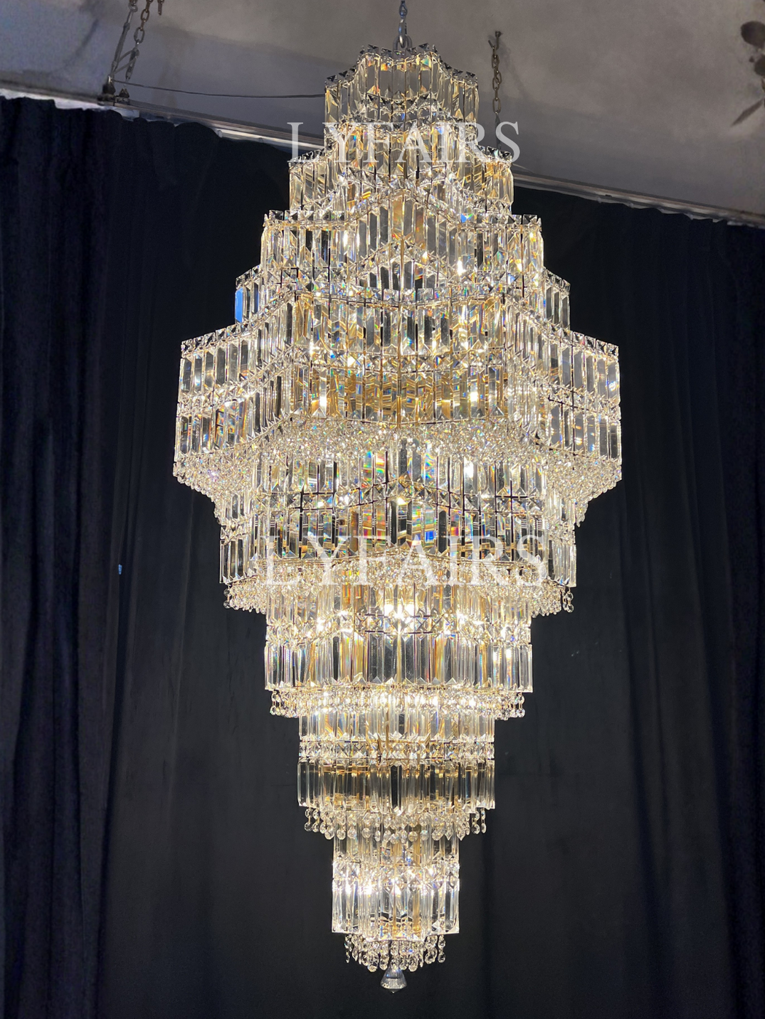 Large Chandelier — Lyfairs