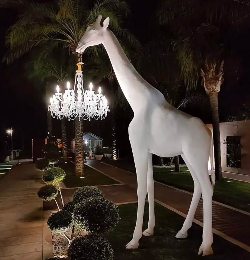 Creative Designer Recommended Black/White Giraffe Floor Lamp — Lyfairs