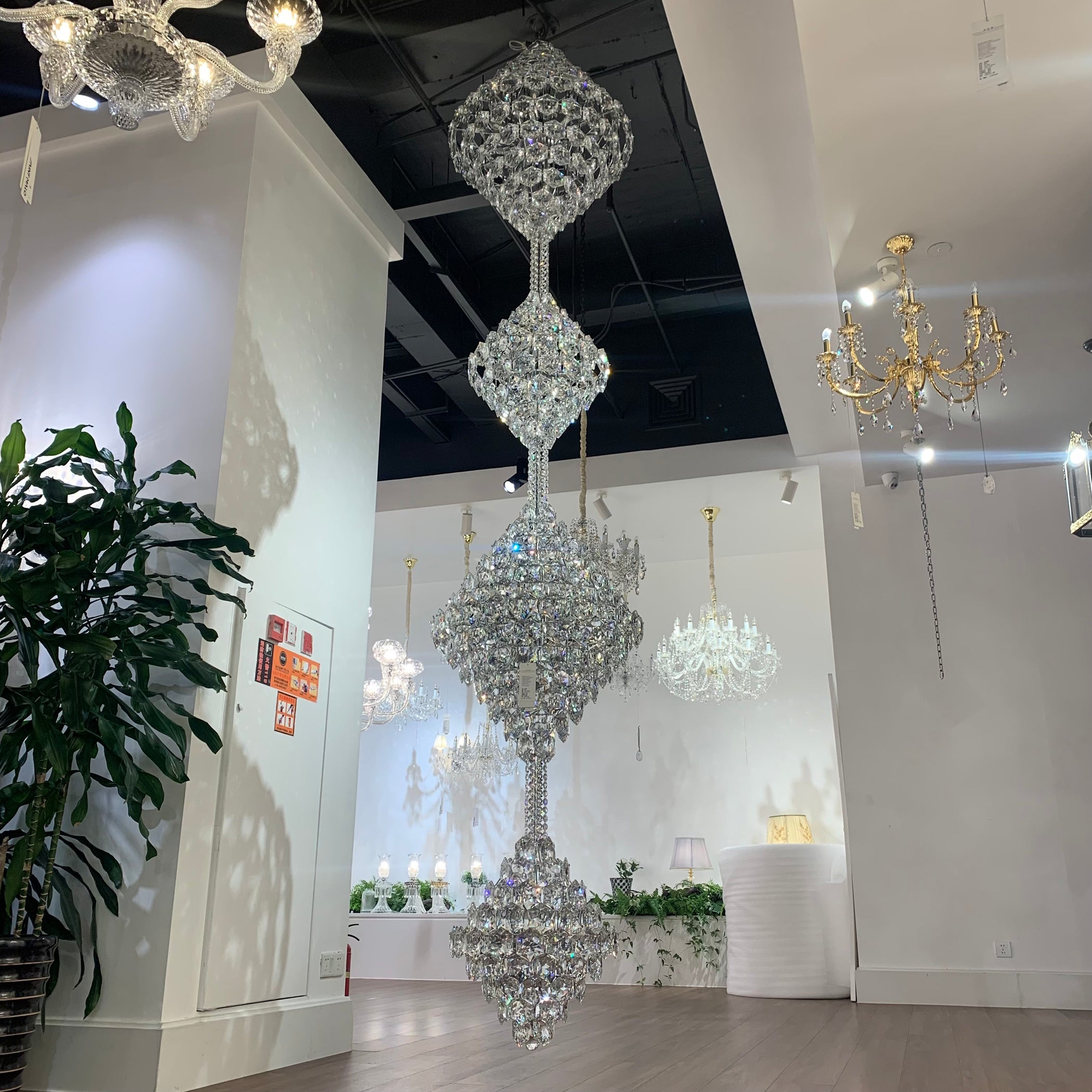 Luxury Three/Four Cone Crystal Chandelier for Staircase/Foyer/Hotel ...