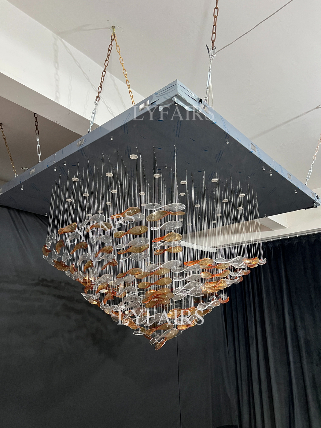 Luxury High-End Glass Leaves Floating Chandelier for Hotel/Villa/Livin ...
